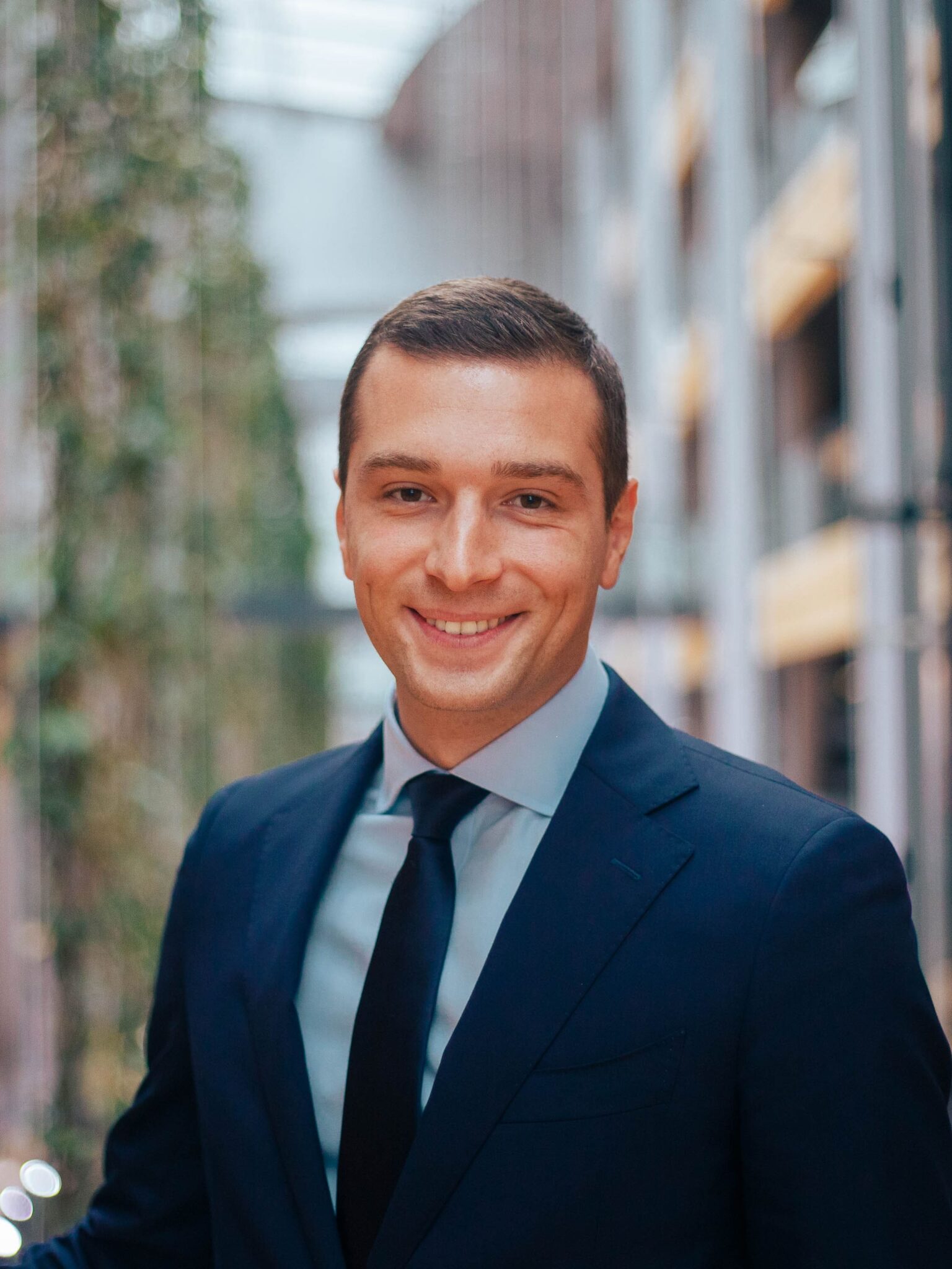 Quelle est la taille de Jordan Bardella ? - Le quotidien global